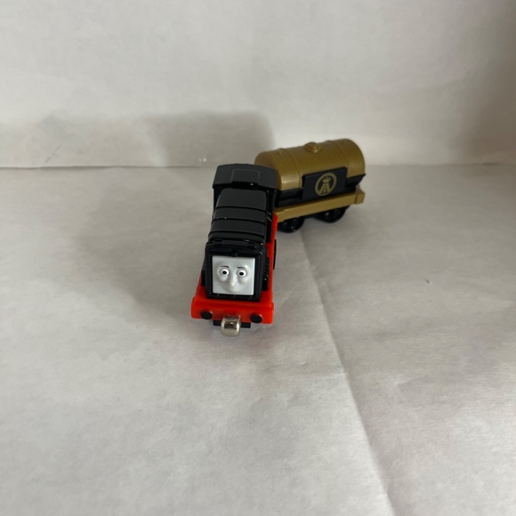 Thomas & Friends | Toys | Diesel Pull N Zoom Thomas The Train Tank ...